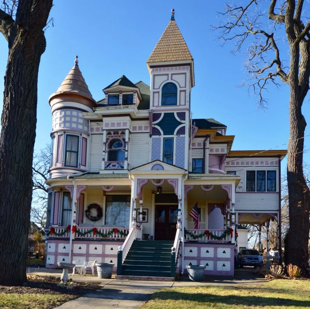 Home Style Guides: Victorian Architecture - NewHomeSource