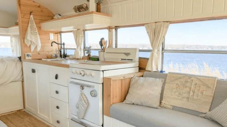 7 Inspiration Ideas for Skoolies - NewHomeSource